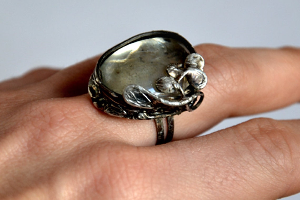 Elegant Retro Ring ICE CRYSTAL Classic Elegance Ring With - Etsy