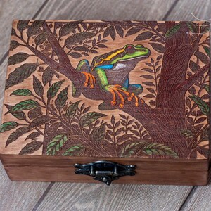 Engraved Tree Frog Wooden Box: Pyrography Keepsake Vintage Jewelry Box - Etsy