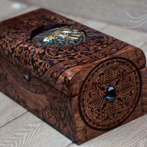 Wooden Custom Stylish Box Dragon Chest Engraved Wooden Box Vintage ...