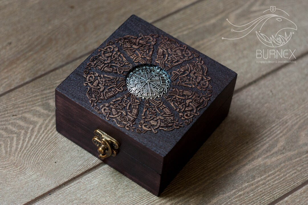 Vegvisir Metal Small | Runic Compass | Vintage Celtic Chest | Wooden ...
