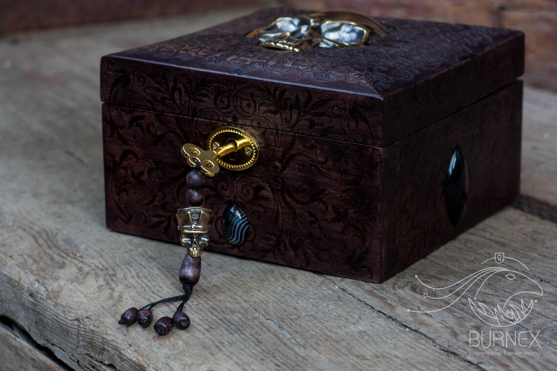 Big skull box Gothic box Goth wooden crafted vintage | Etsy