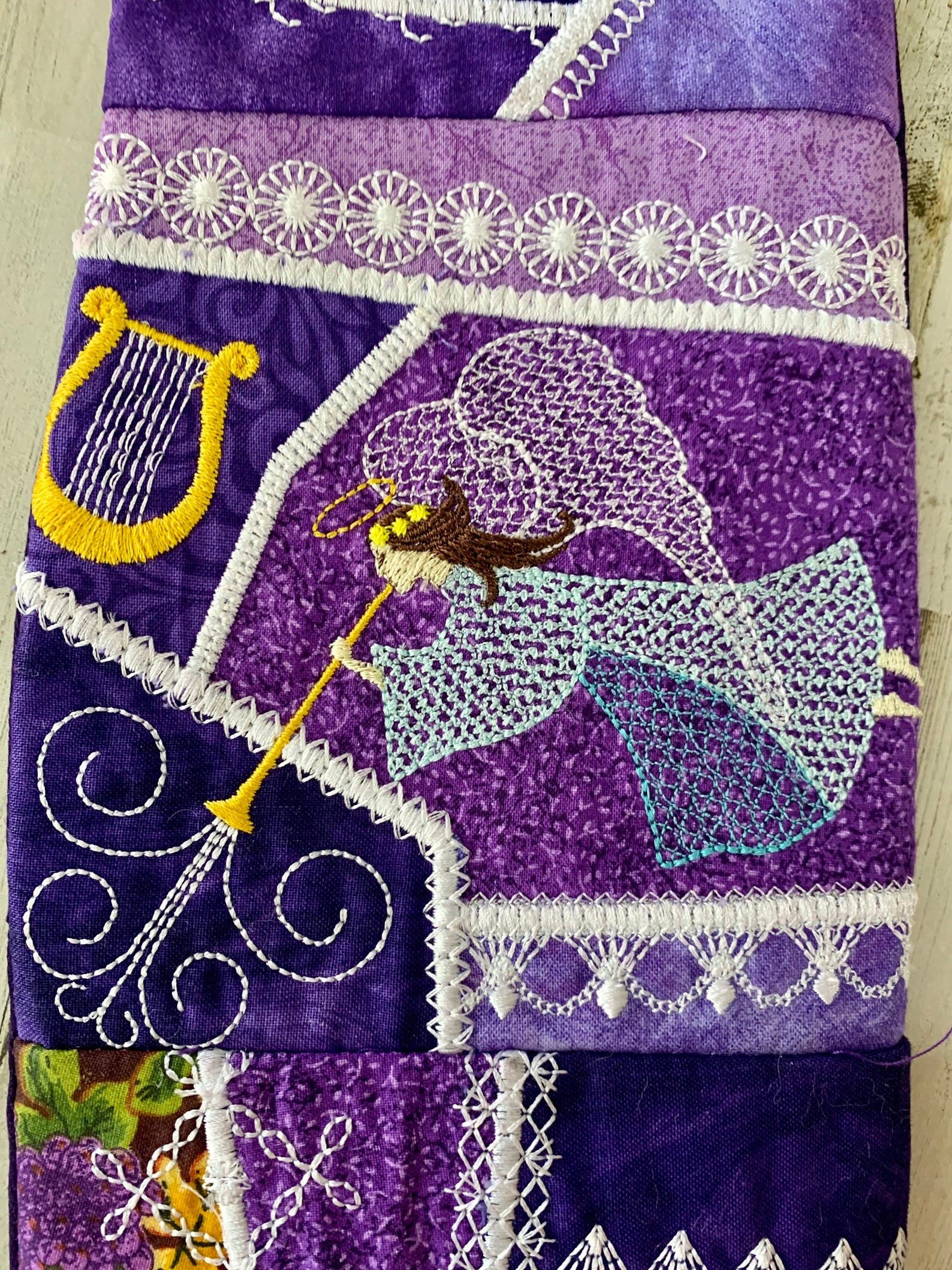 Purple Quilted Stole W/ Angel, Bethlehem Star, Manger & 3 Wise Men for ...