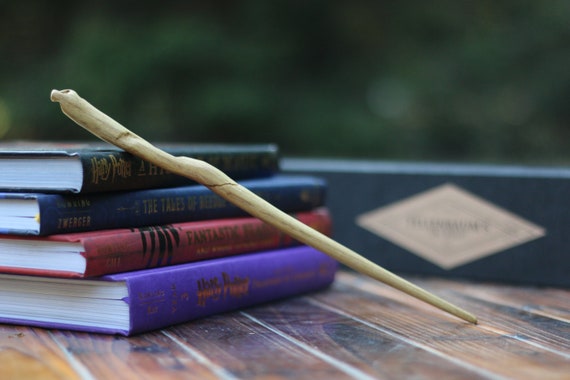 Yellowwood Wand With Snallygaster Heartstring Core 11 - Etsy