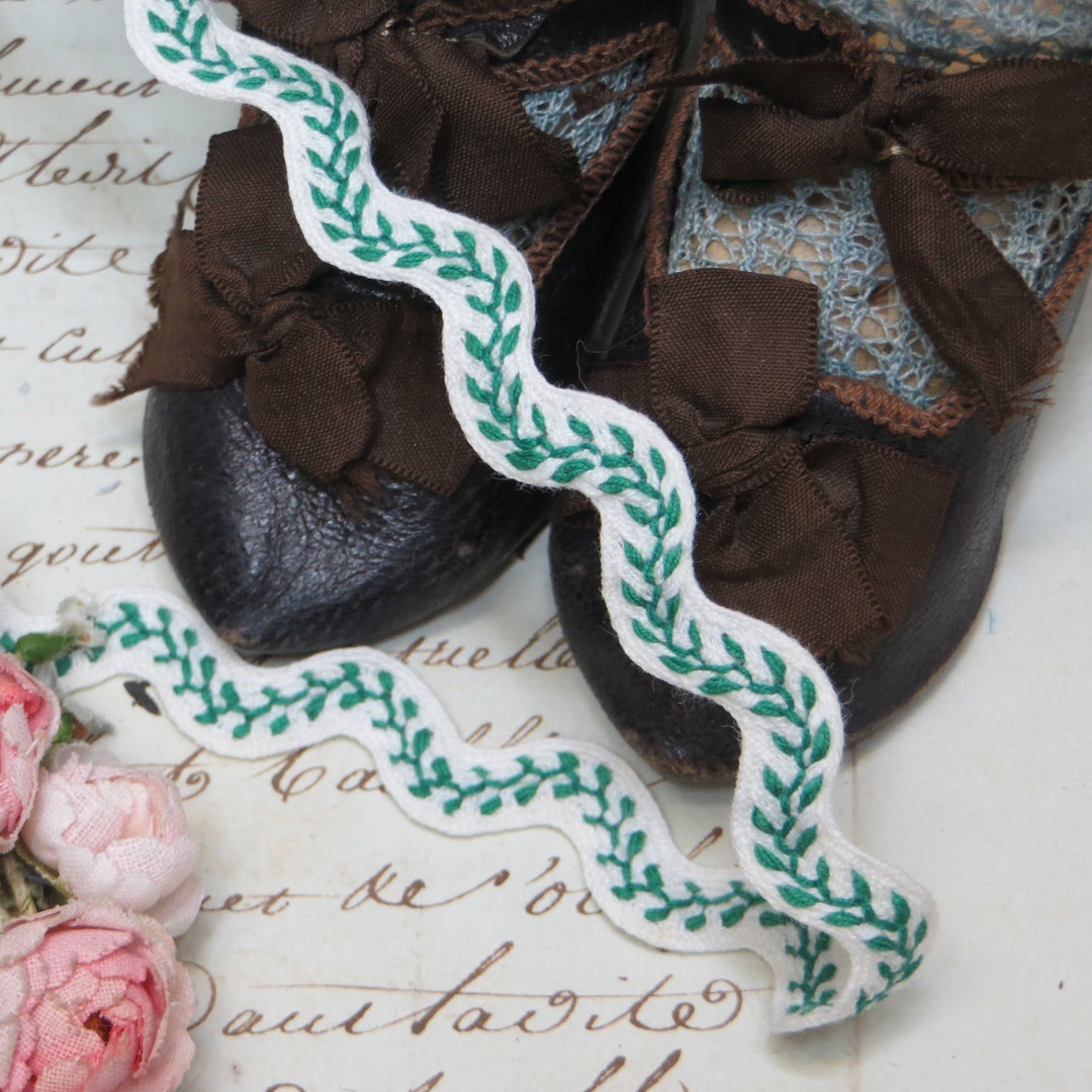 2y Cotton GREEN FEATHER STITCH Rick Rack Trim Ribbon Tag: 1950s Vinyl ...