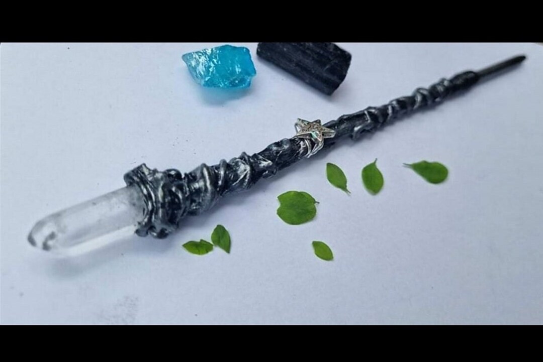 Clear Quartz Wooden Wand, Witchy Alter Shrines & Tools With Crystals ...