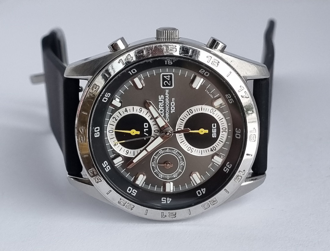 Vintage LORUS VD57-X022 Semi Dive Grey Dial Men's Quartz Chronograph ...