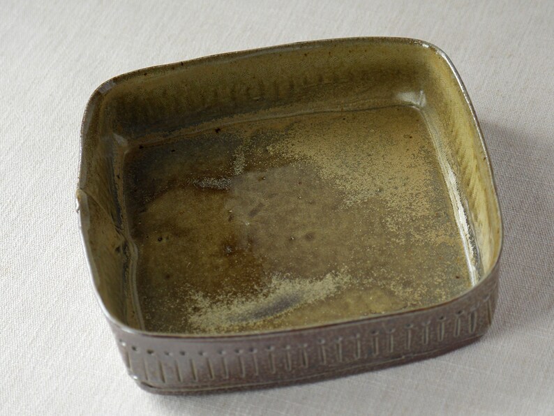 Slab Rolled Ceramic Pottery Round Shallow Dish Ovenware, Baking Dish ...