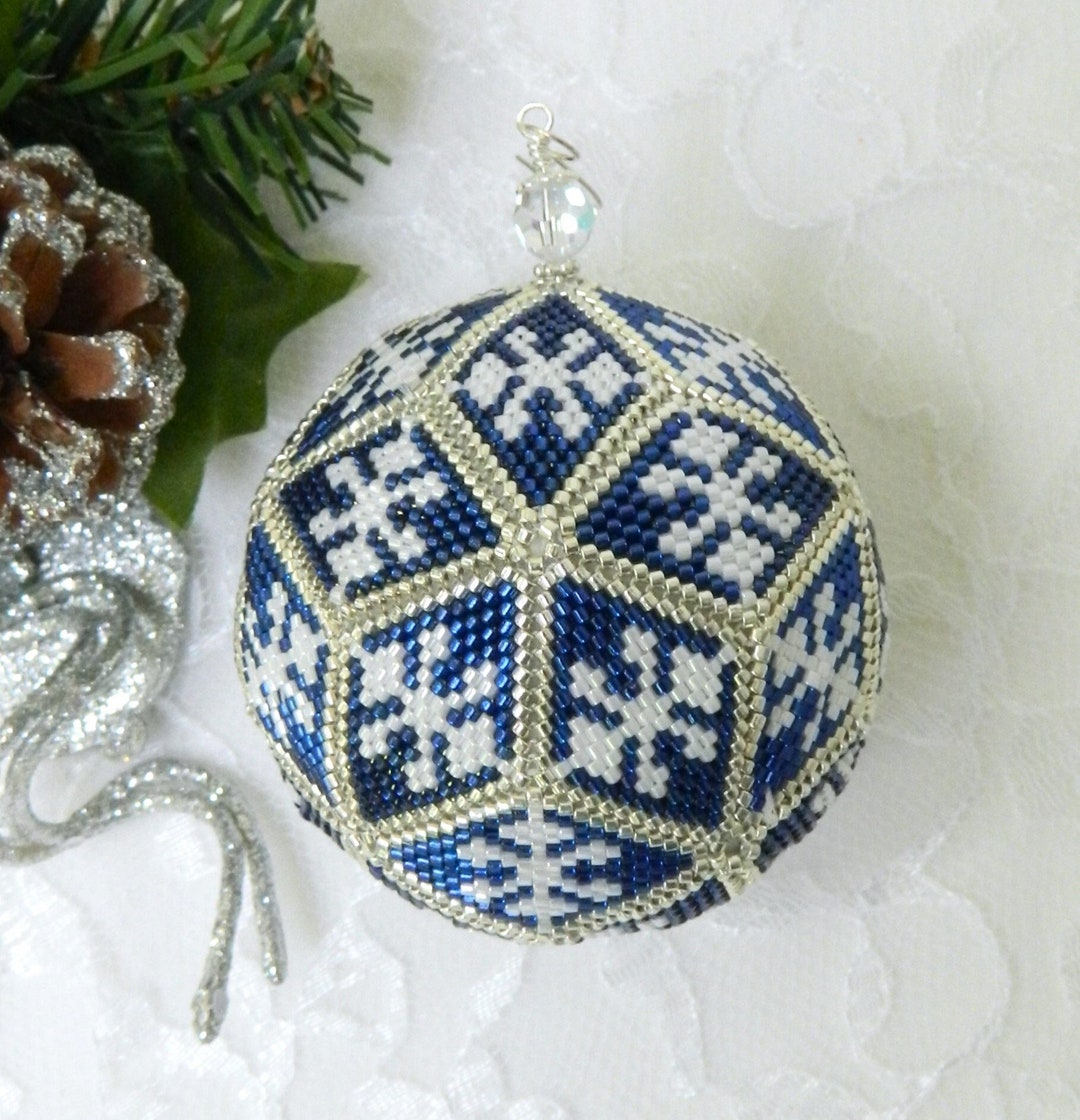 3D BEADED ORNAMENT TUTORIAL - Beaded 3D Peyote Triangle Ball Ornament ...