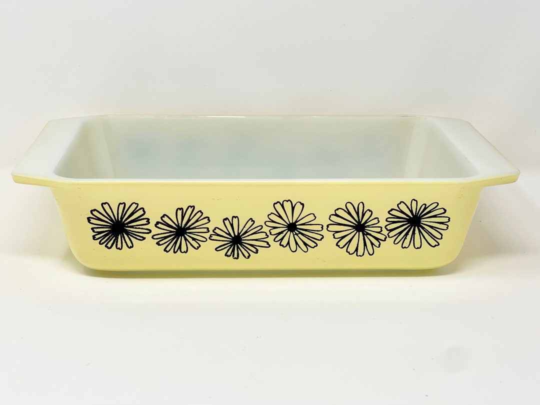 Rare JAJ Gaiety Daisy Yellow Vintage Pyrex Deep Size Space - Etsy