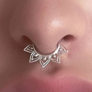 Flower Septum Ring, Indian Septum Nose Ring, Septum Nose Piercing, 16G ...