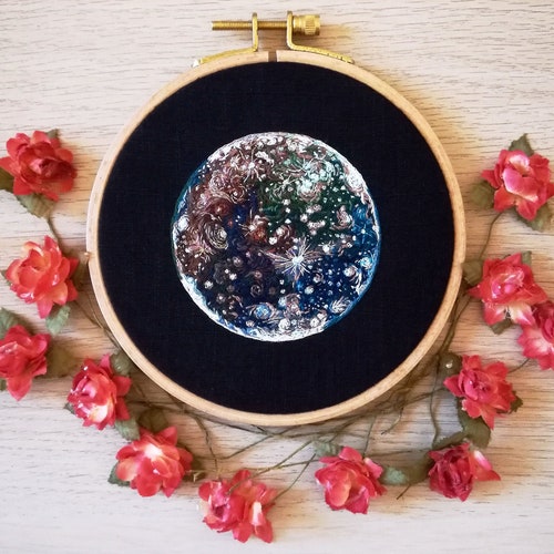 Moon Hand Embroidery // Lune Broderie à La Main - Etsy UK