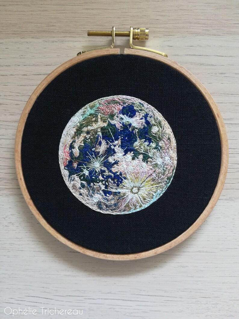 Moon Hand Embroidery // Lune Broderie à La Main - Etsy UK