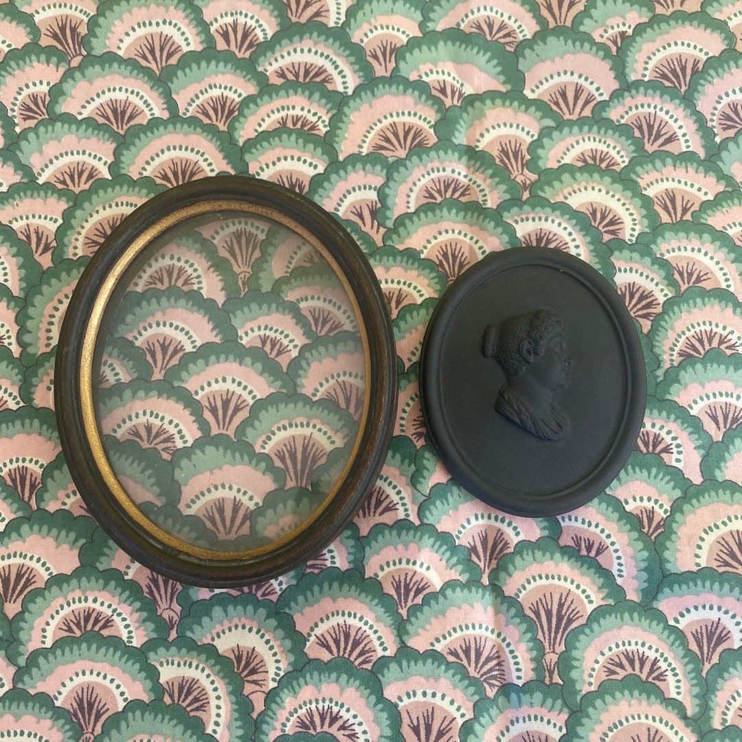 Wedgwood Basalt Julia Flavia Medallion With Original Frame - Etsy