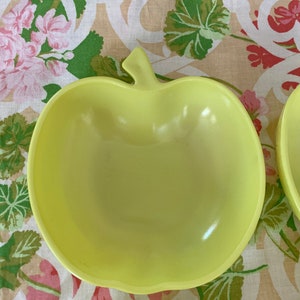 Midcentury Hazel Atlas Apple Chartreuse Green Milk Glass Bowl Set of 8 ...