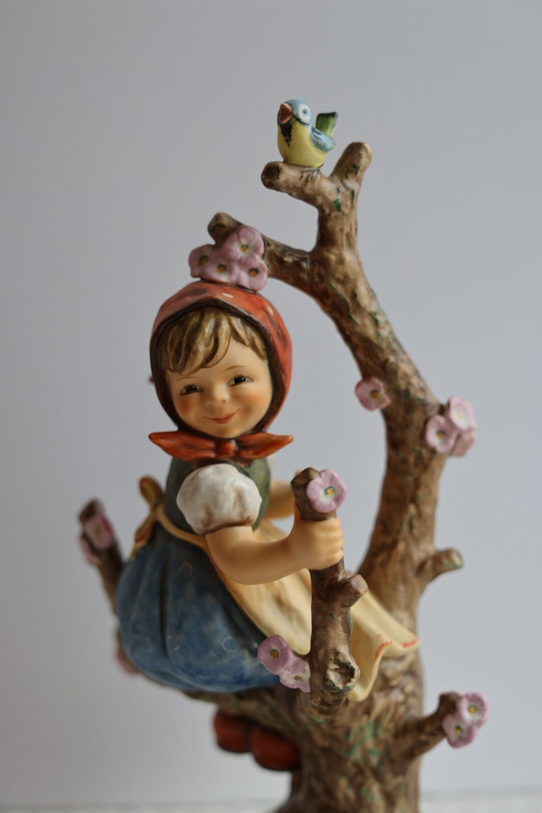 Hummel #141/V “apple Tree Girl” - New in Box - Large Hummel - Etsy