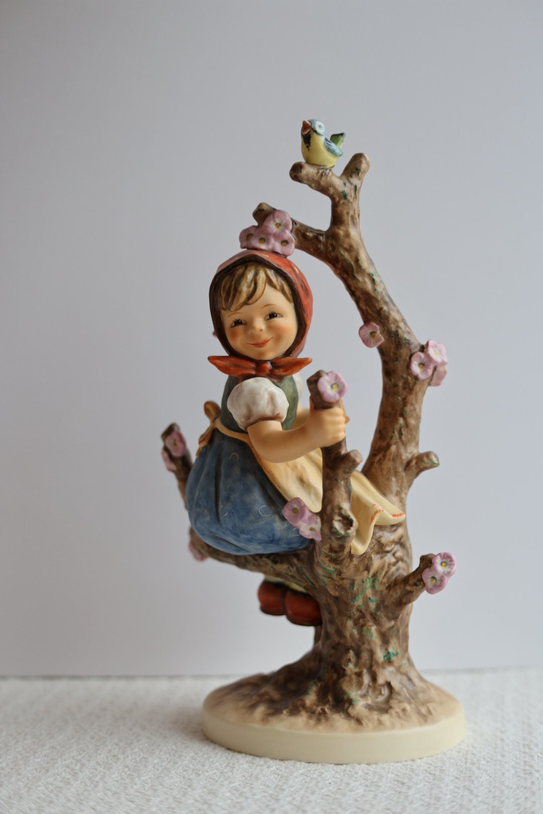 Hummel #141/V “apple Tree Girl” - New in Box - Large Hummel - Etsy