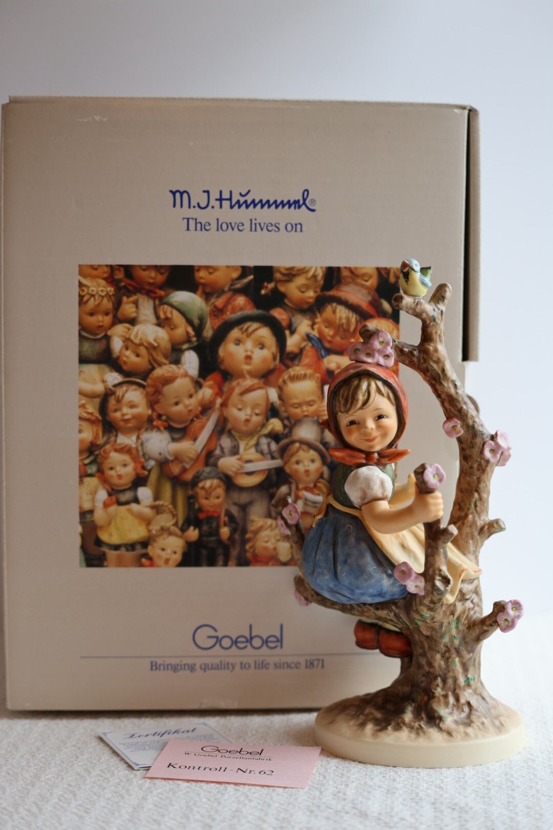 Hummel #141/V “apple Tree Girl” - New in Box - Large Hummel - Etsy