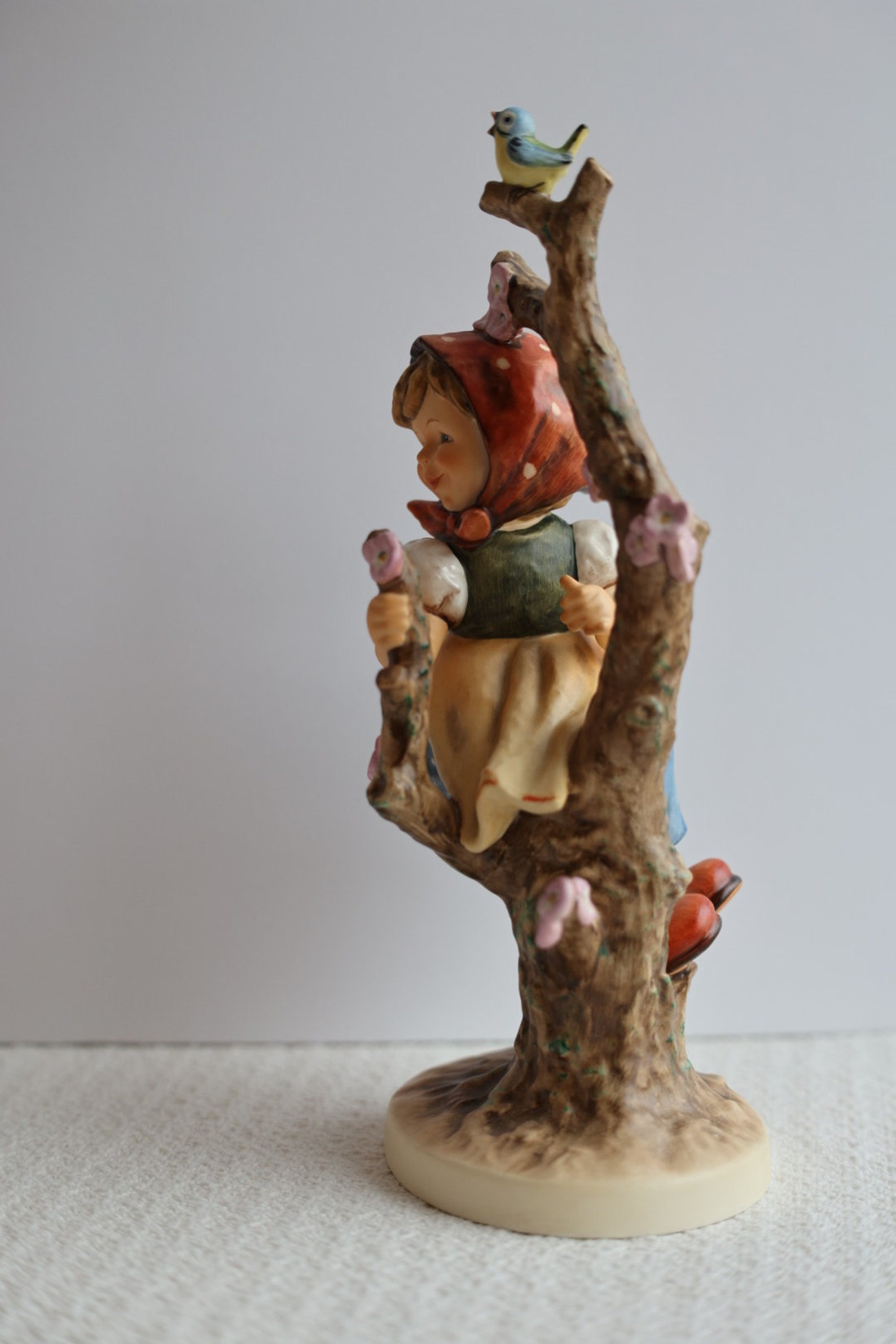 Hummel #141/V “apple Tree Girl” - New in Box - Large Hummel - Etsy