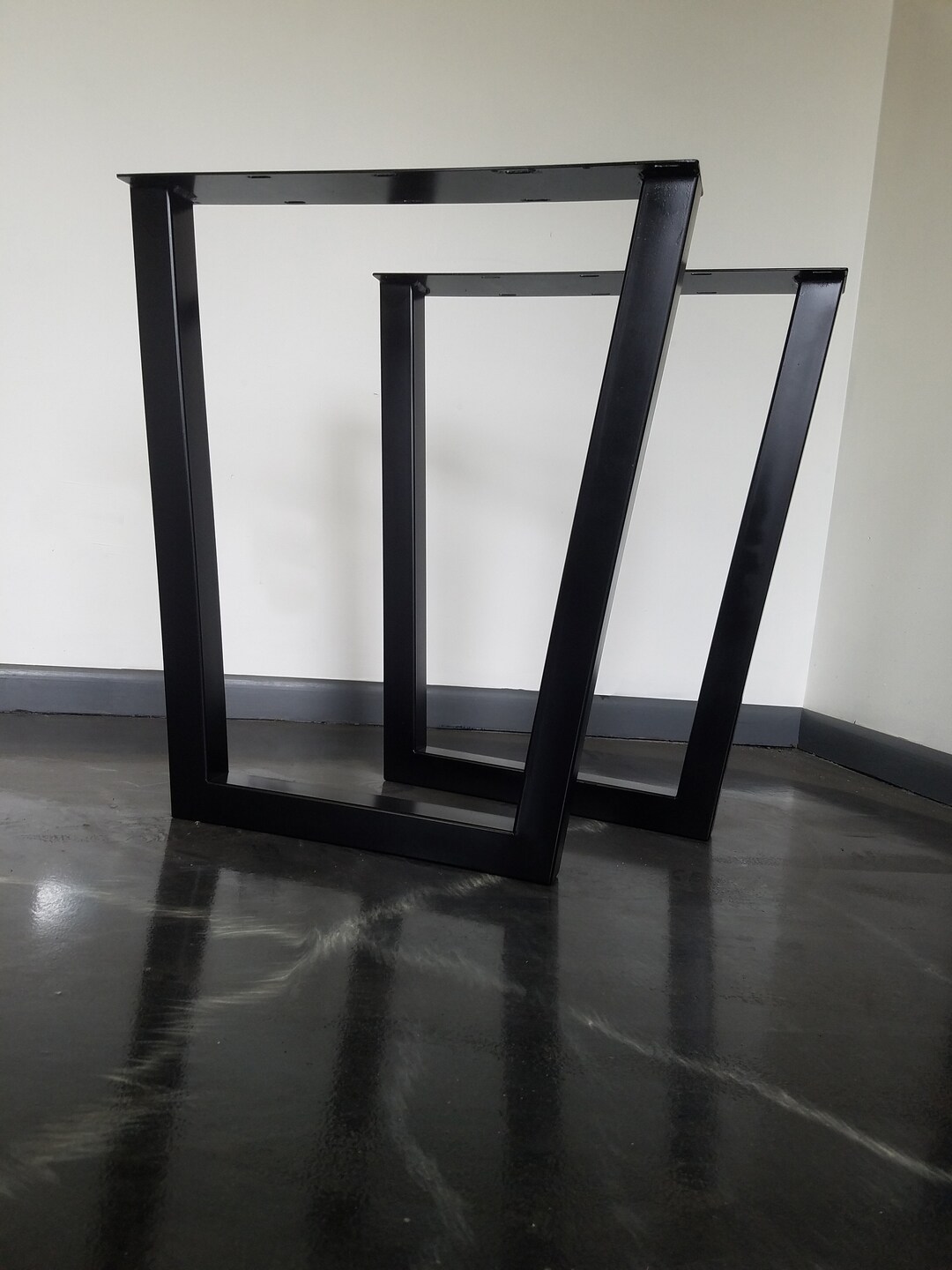 IN STOCK - Tapered Style Metal Table Legs 22"w X 28.5" H - Etsy
