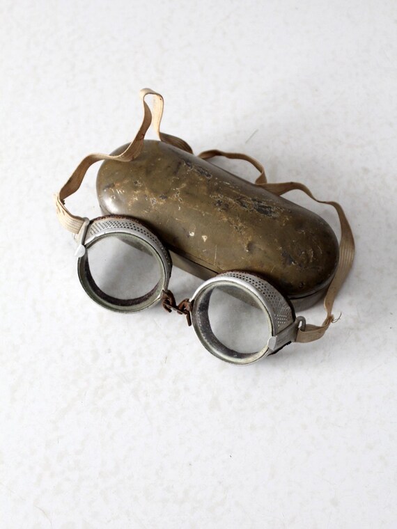 vintage 1940's Wilson goggles with case - Gem