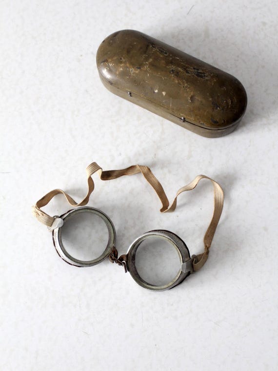 vintage 1940's Wilson goggles with case - Gem