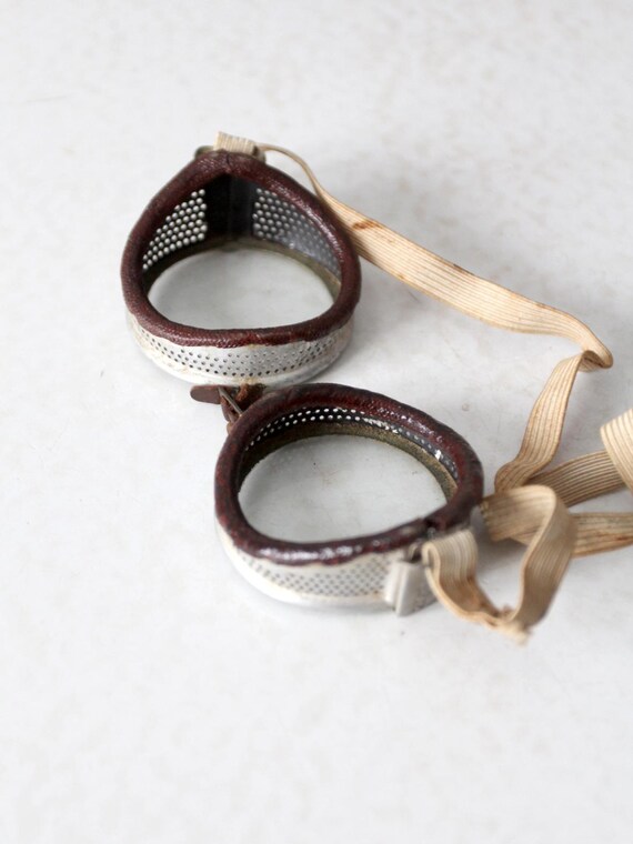 vintage 1940's Wilson goggles with case - Gem