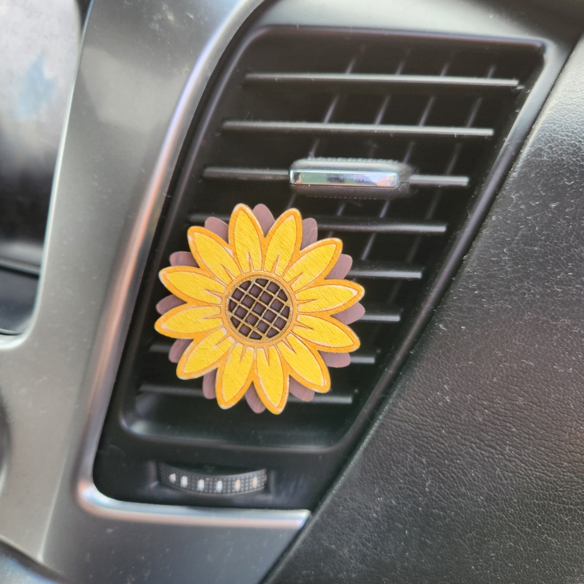 Car Vent Clip Diffuser Air Freshener With Felt Pads for Essential Oil ...