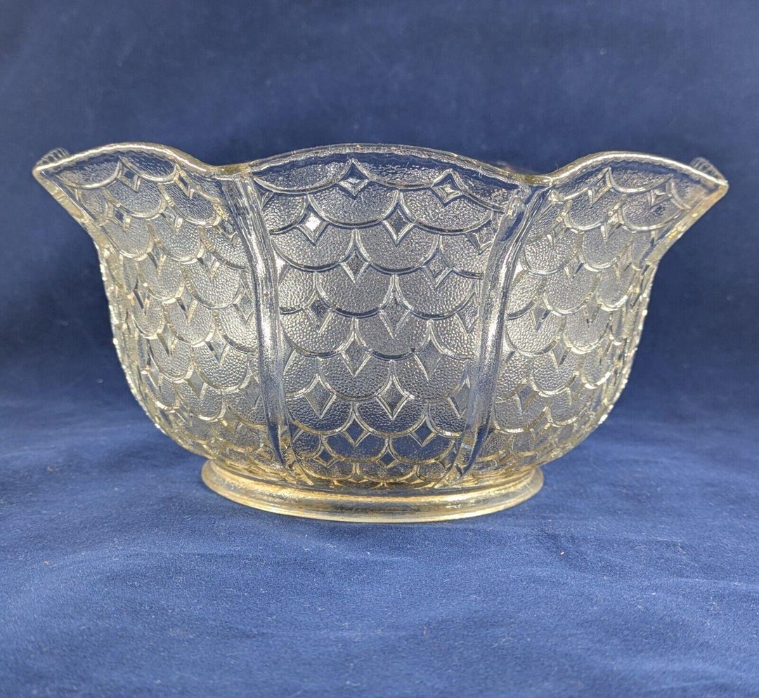 Antique Glass Gas Light Shade, Semi Translucent With Scallops Pattern ...
