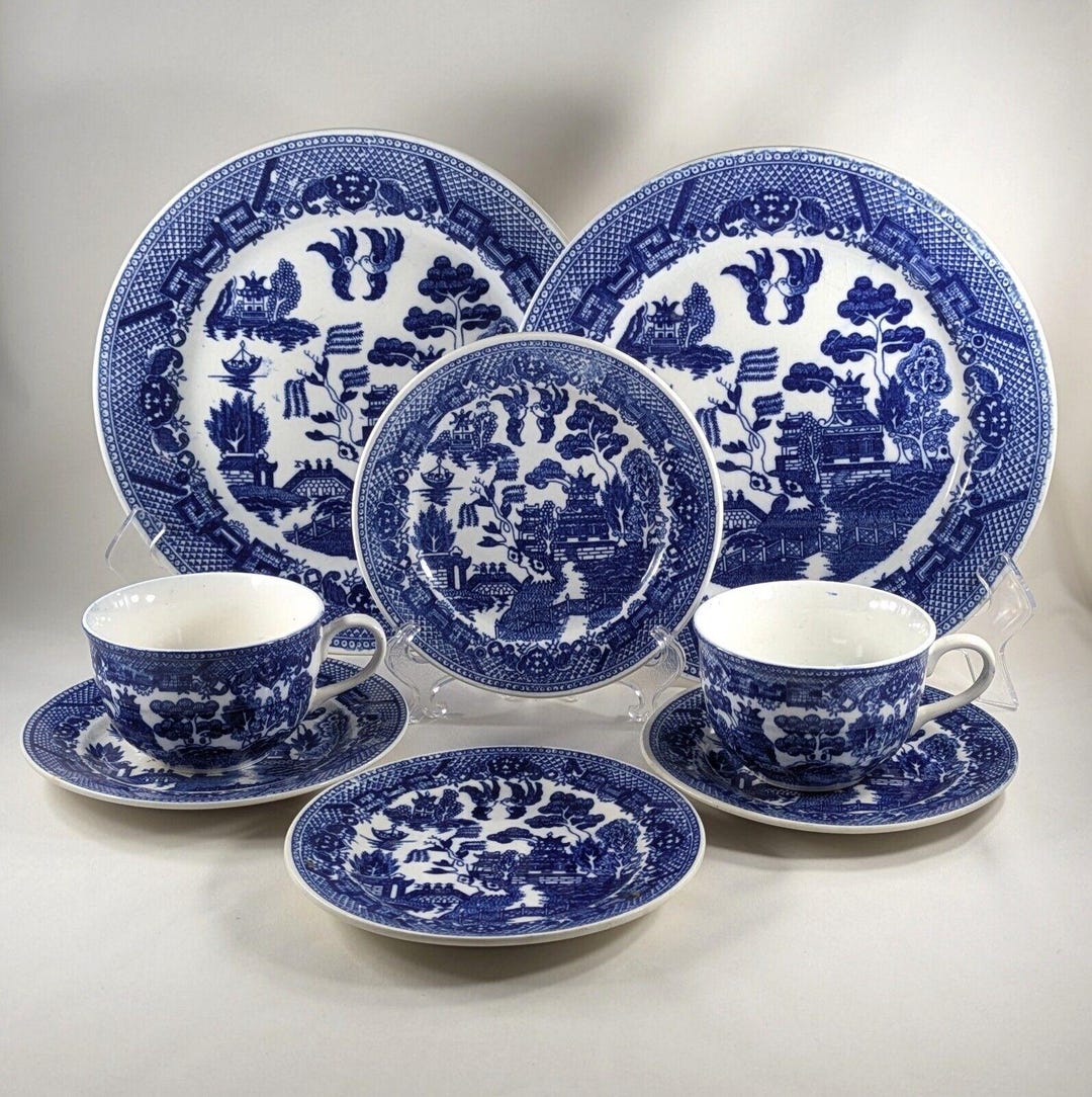Vintage Blue Willow Dinnerware, Made in Japan, 8 Pieces Plates & Cuos ...