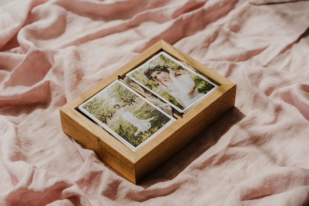 Wooden Two Section Oak Photo Box for 4X6 (10x15 Cm) Prints, Heirloom ...