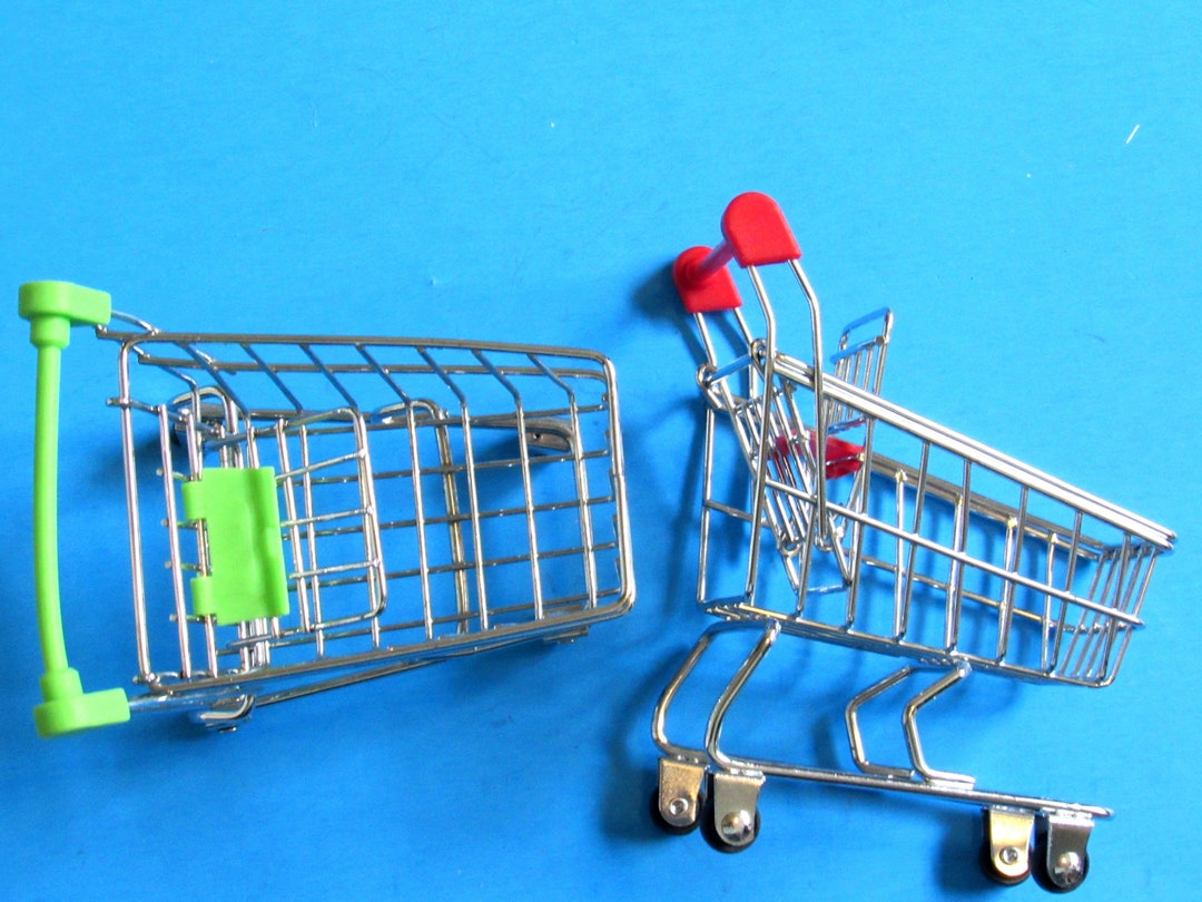 GROCERY DECOR FANS: Grocery Shopping Carts Approx 5 X 5 X 4 Both ...