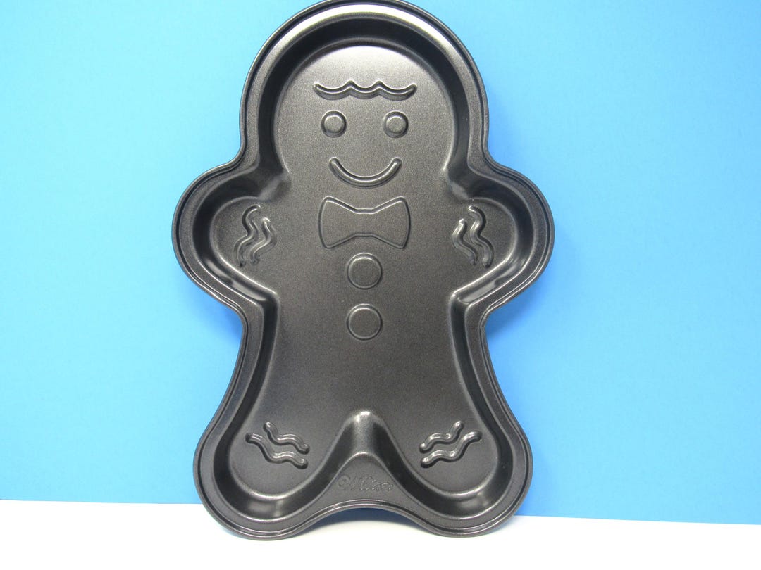 Wilton Gingerbread Man Cake Pan, 11 X 8" Cake Pan, Non-stick Baking Pan ...