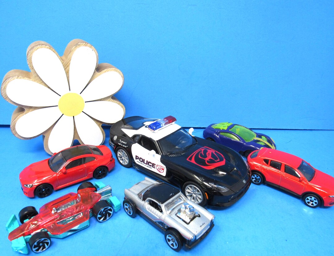 Toy Car Bundle - Chrysler Viper Police Car With Opening Doors 1/36 ...