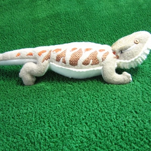 Tan Very Detailed Stuffed Bearded Dragon Softy, Low Maintainance, Best ...