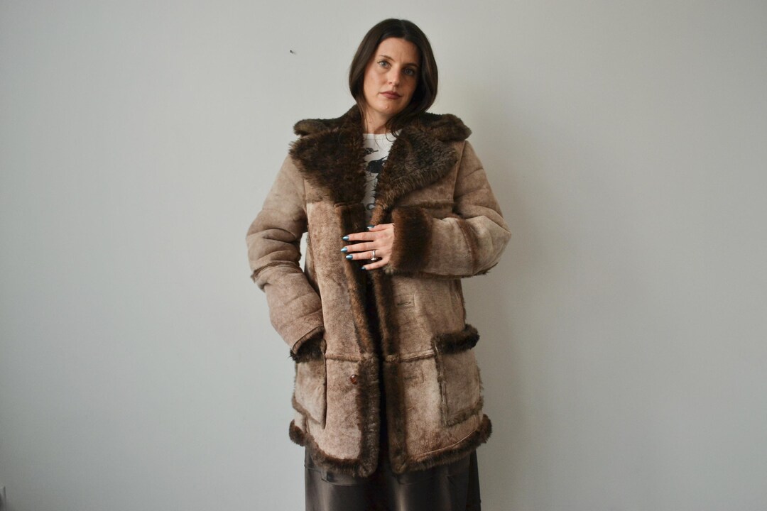 70s Shearling Coat / Vintage Brown Sheepskin Fur Jacket / Unisex Size L ...