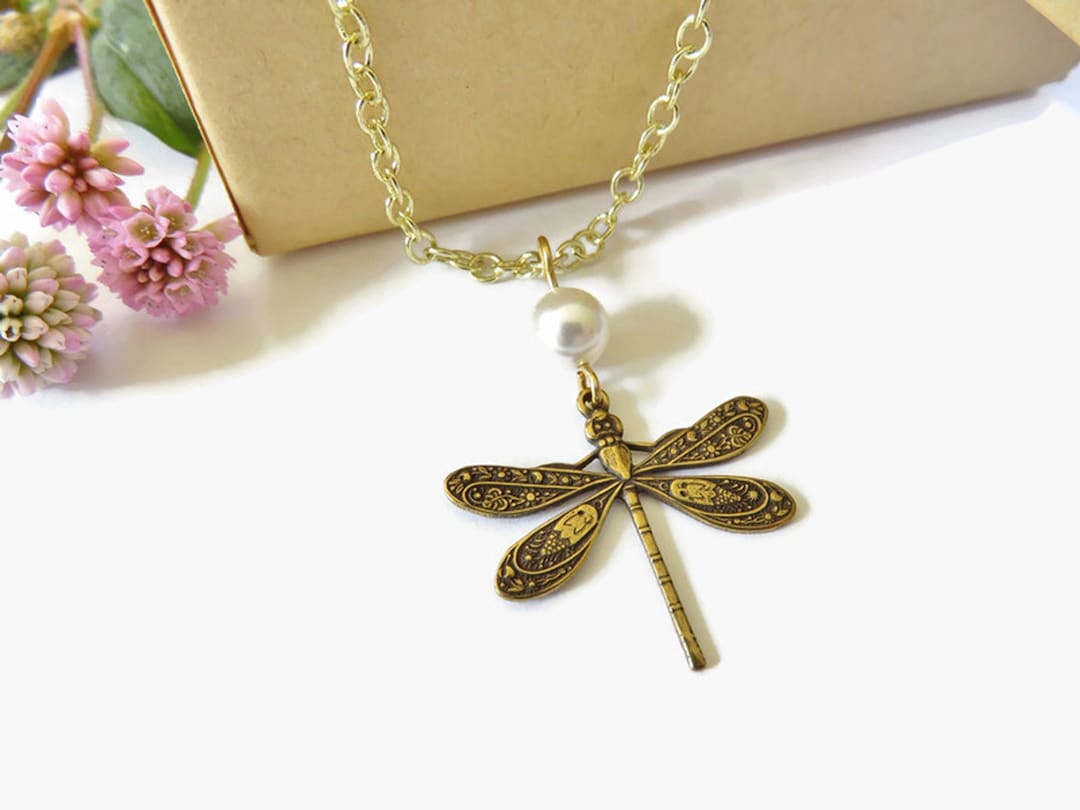 Petit collier libellule or avec perle de cristal Swarovski® blanc que ...
