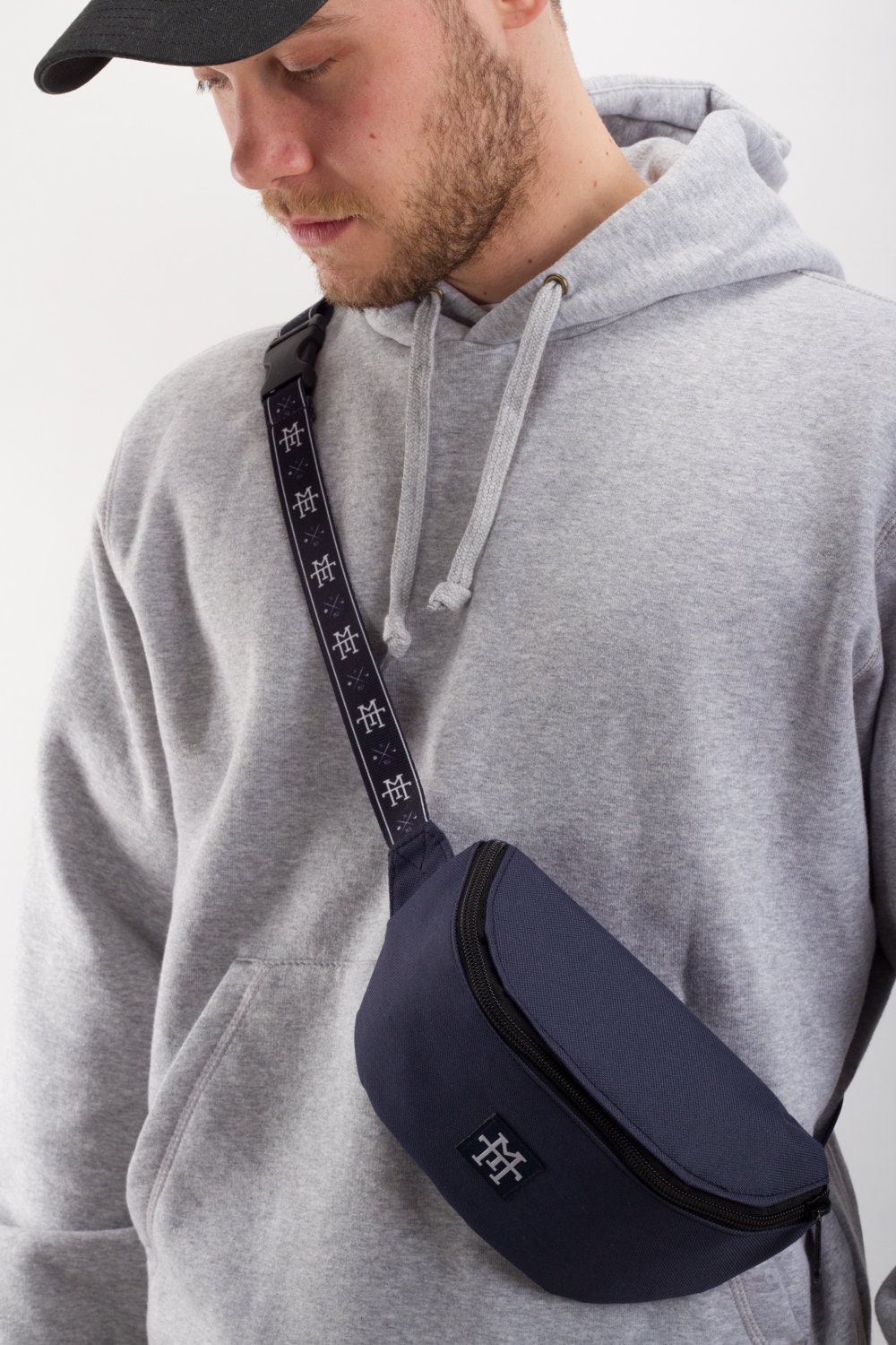 M13 Belt Bag Navy Gürteltasche, Bauchtasche mit Geheimfach, Brustbeutel ...