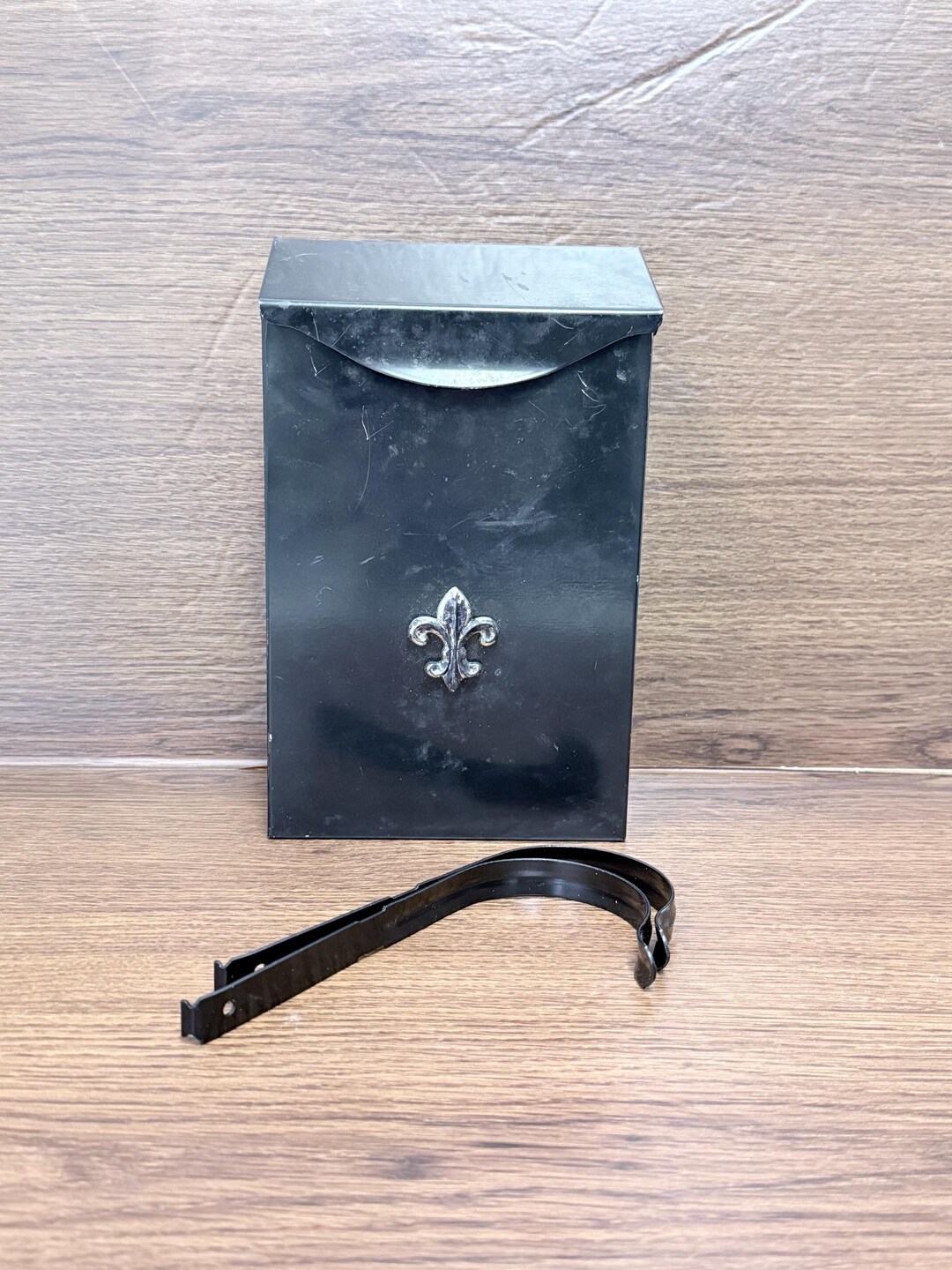 Vintage Black Metal Mailbox With Fleur-de-lis – Wall Mounted Rustic ...