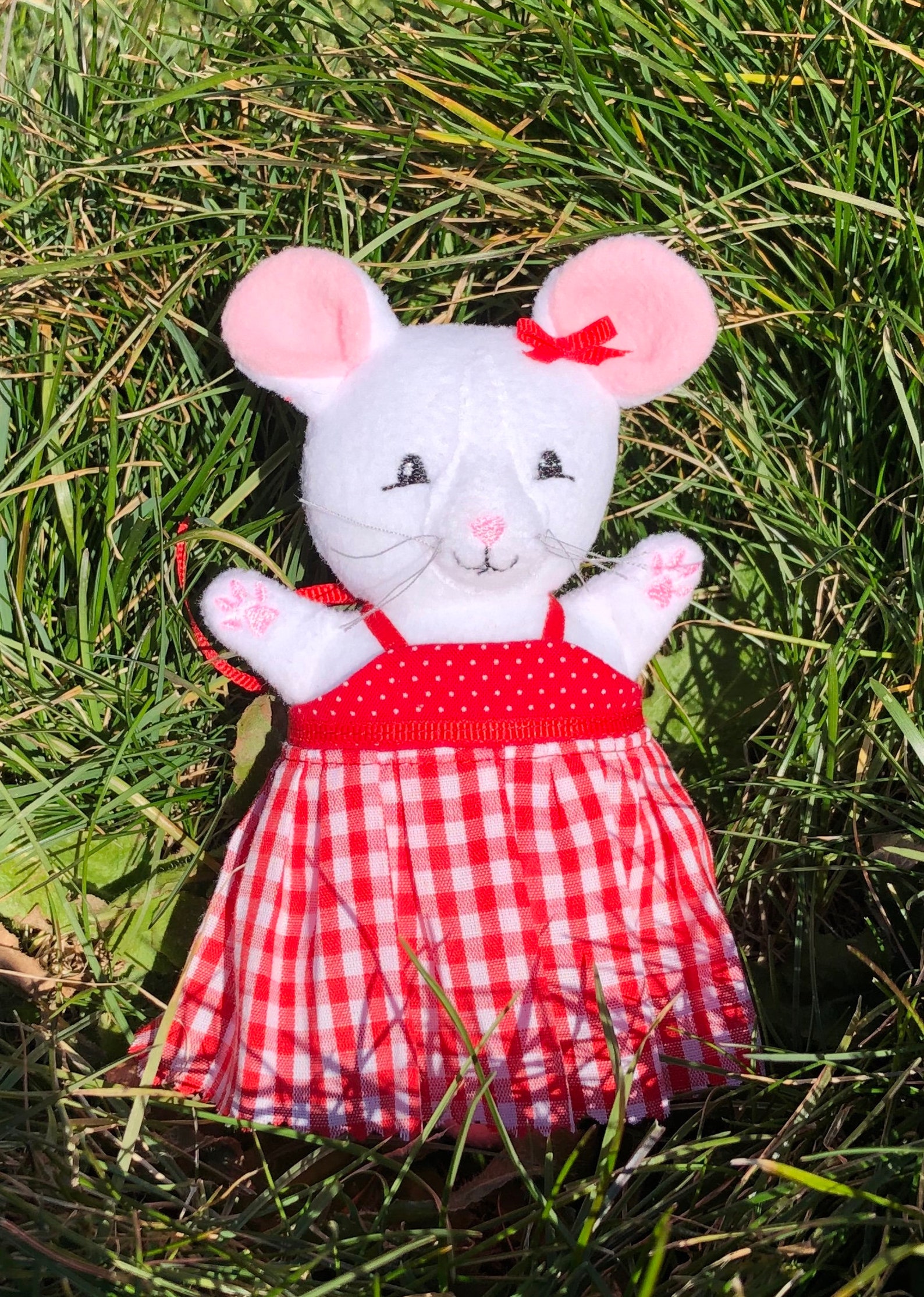ITH Strawberry Field Mouse Plushie Embroidery Design File for Use With ...