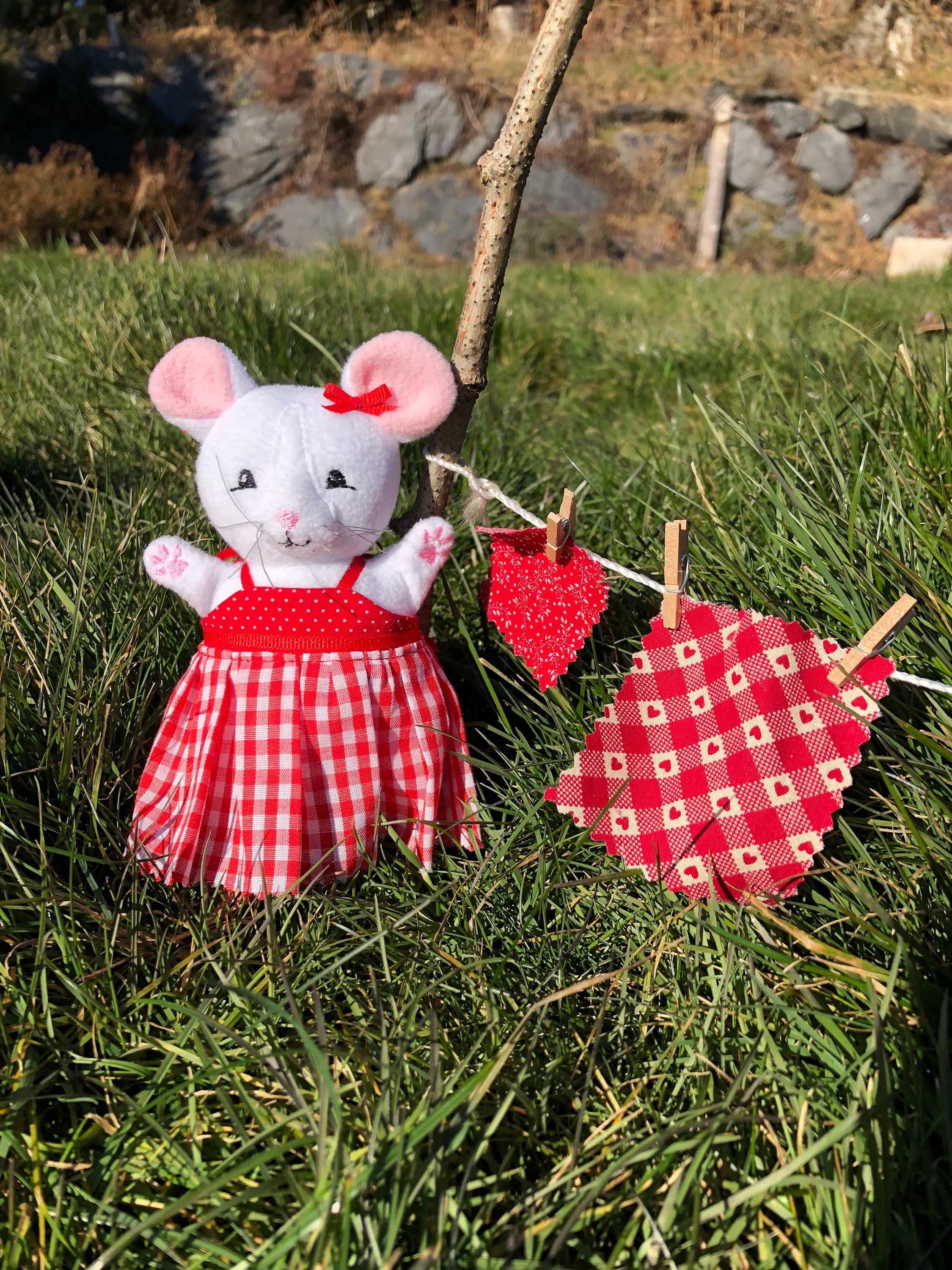 ITH Strawberry Field Mouse Plushie Embroidery Design File for Use With ...