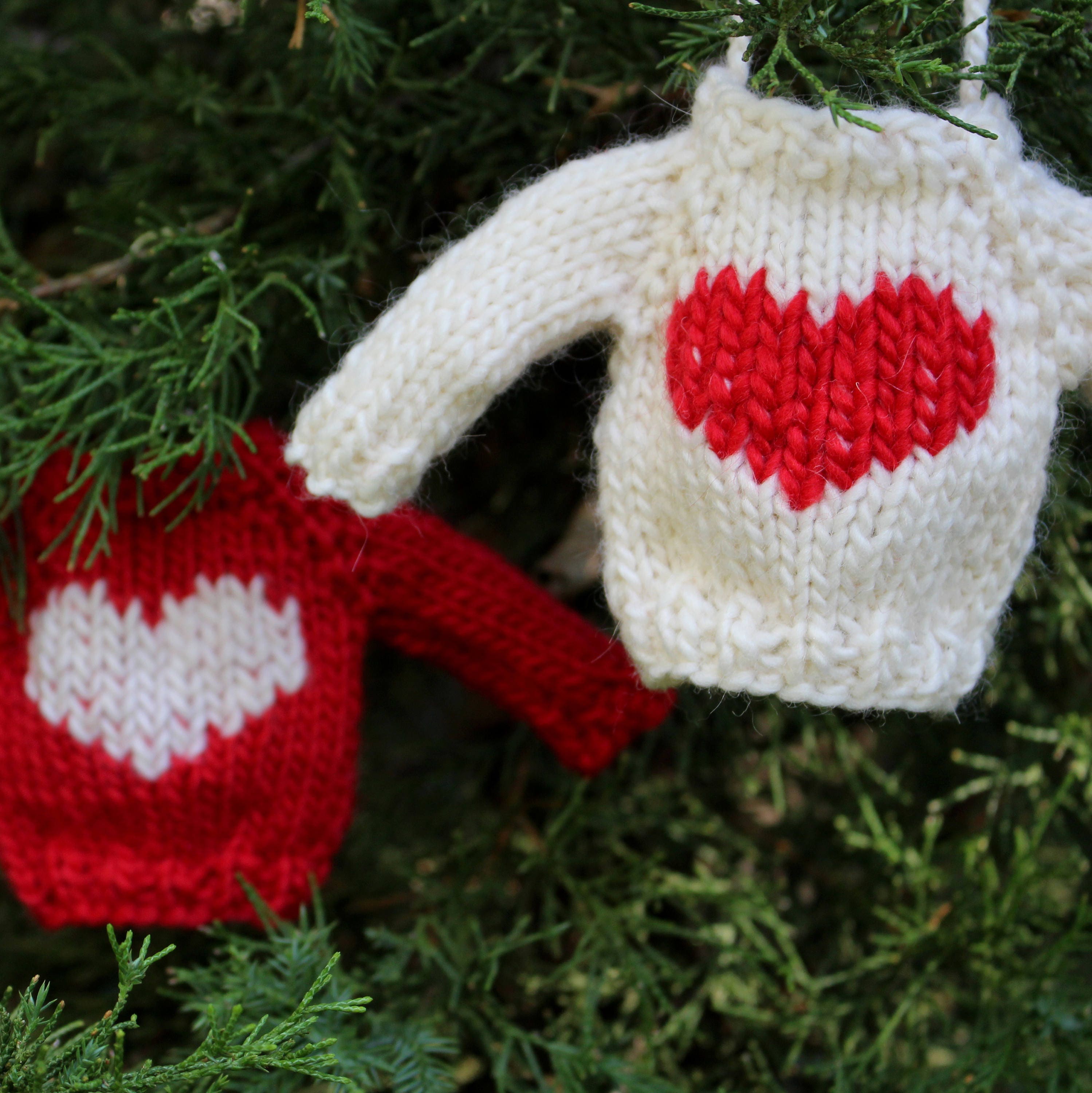 Knitting PATTERN / Christmas Ornament Mini Sweater / Knit / | Etsy