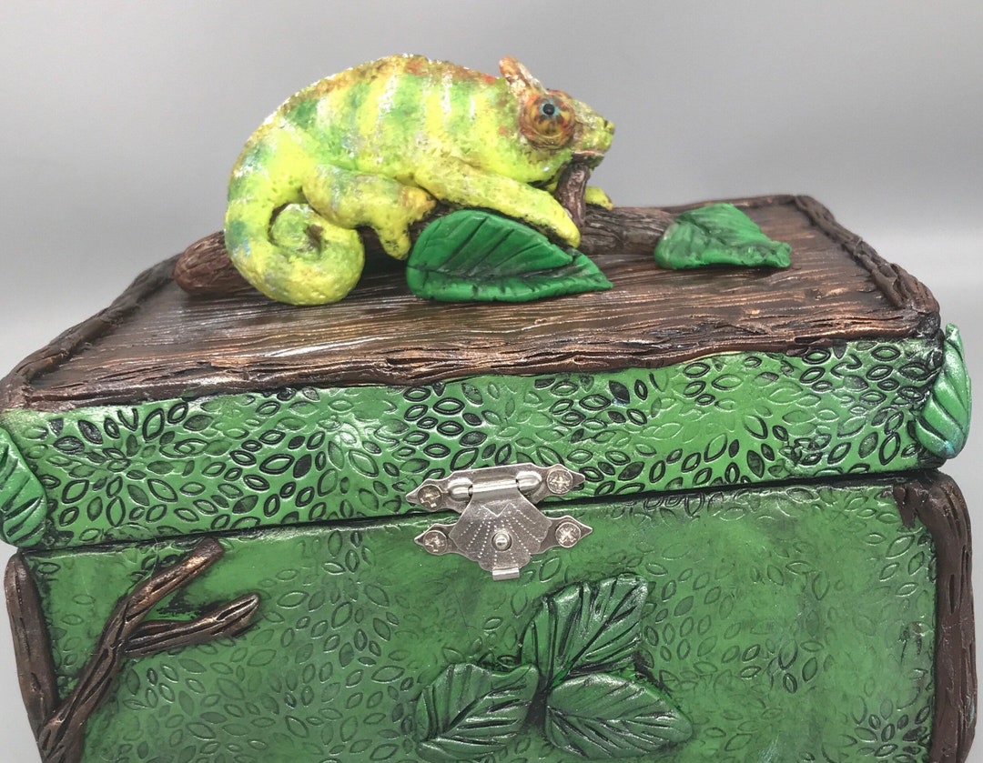 Chameleon Box, Jewelry Box, Sculpted Animal Box, Keepsake Box, Wooden ...