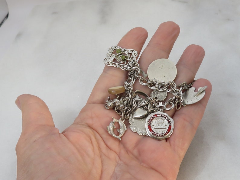 Vintage Charm Bracelet. 39 Grams. Moving Charms. 16 Charms - Etsy