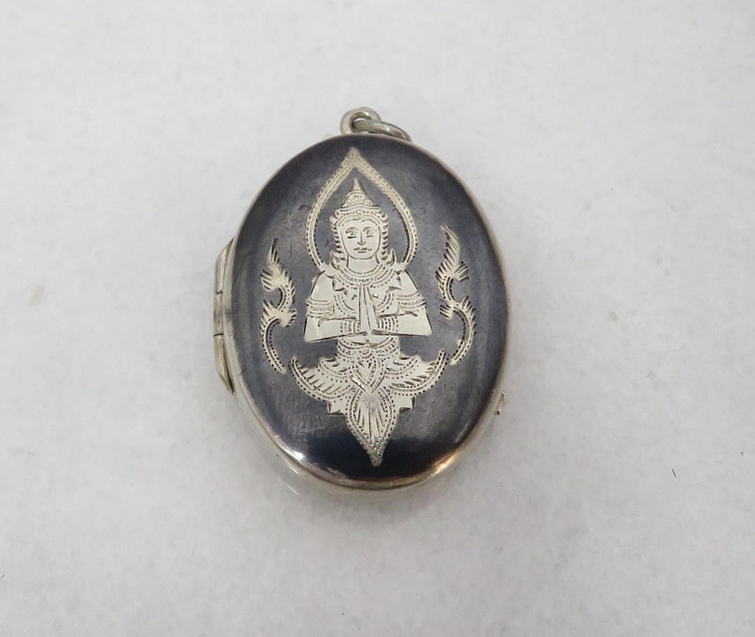 Vintage Sterling Silver Siam Large Locket Pendant. - Etsy