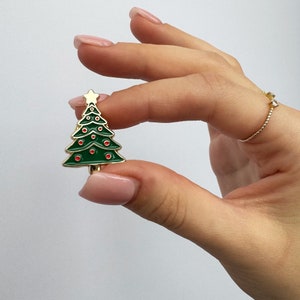 Personalised Christmas Tree Enamel Pin Badge: Festive Gift - Etsy
