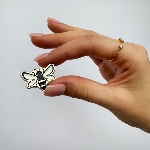 Bee Pin - Etsy