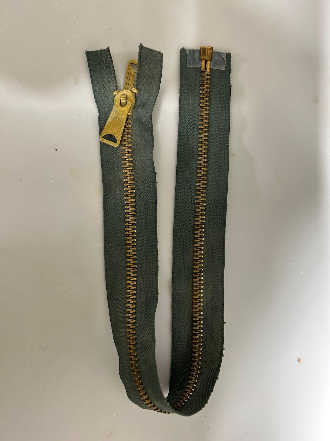Ideal 21 Inch #10 Front Separator Zipper Brass Reversible for MA-1 - Etsy