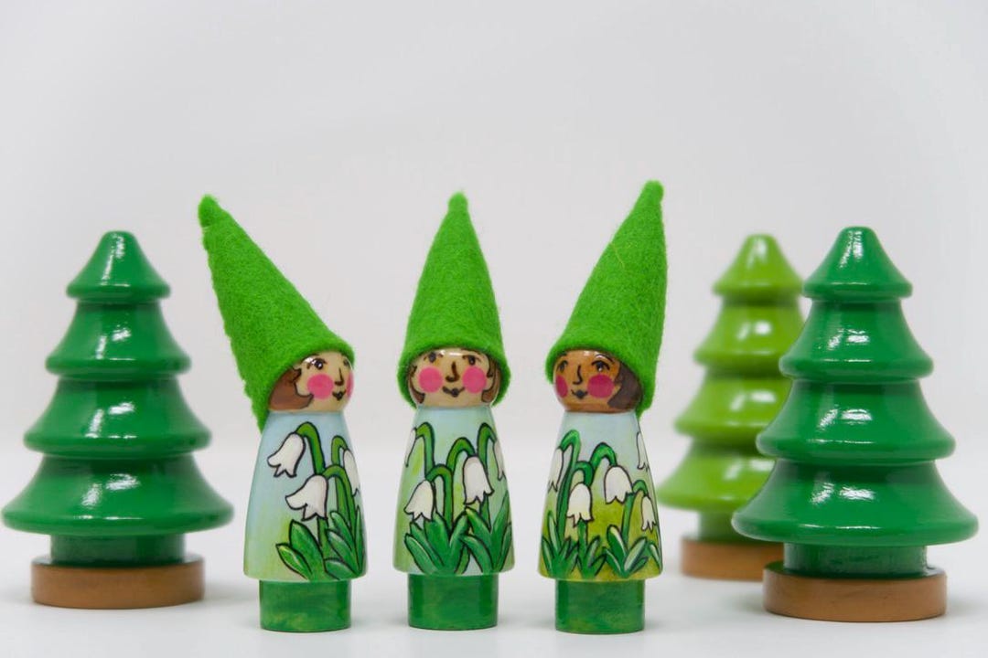 January Birth Flower Gnome: Snowdrop Wooden Toy, Waldorf Inspired - Etsy