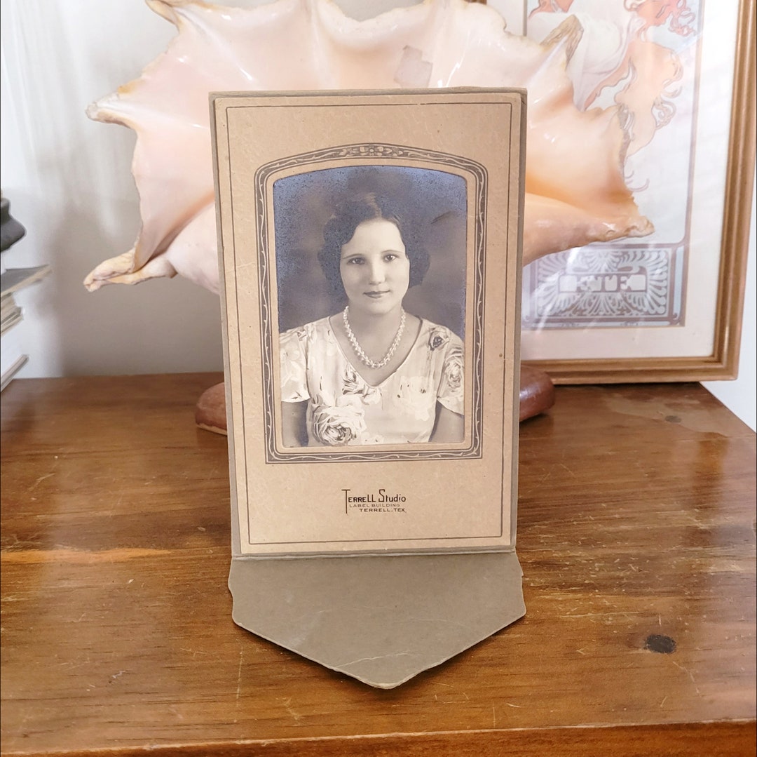 Art Deco Photo ~ 1920's Black & White Bust Portrait Photo of a Lady ...