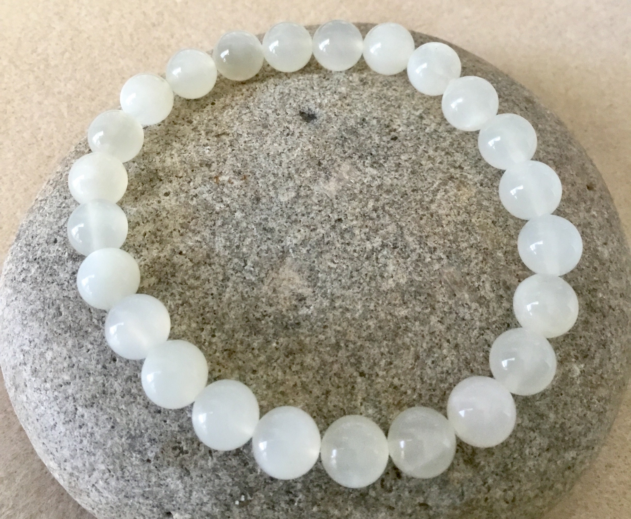 LUCKY - CALMING- HEALING - Snow Quartz Bead Bracelet. Simple Stretch ...
